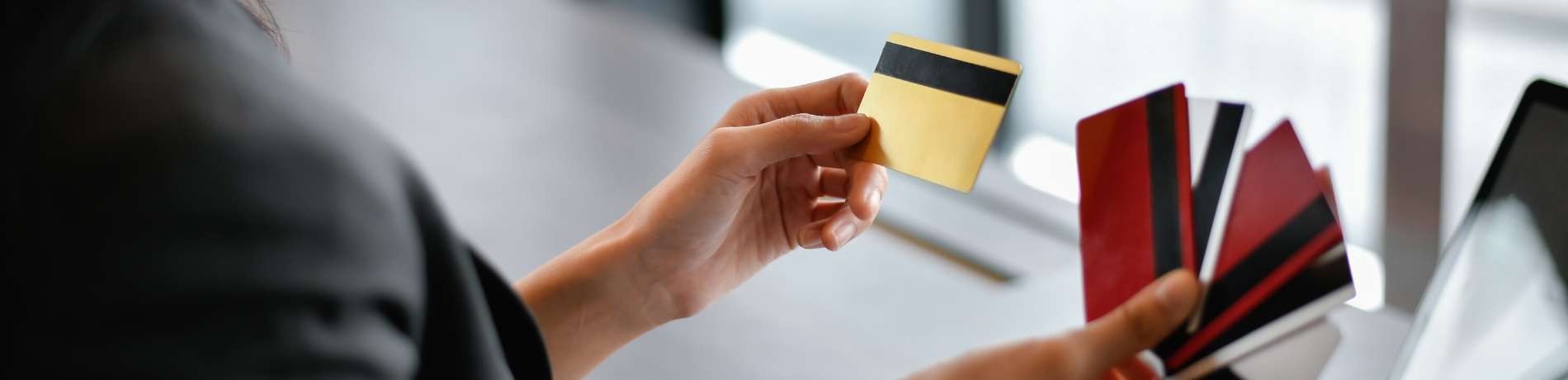 8 Best No-Annual-Fee Credit Cards for 2025